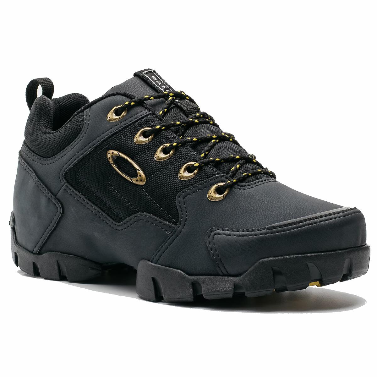 Oakley halftrack store