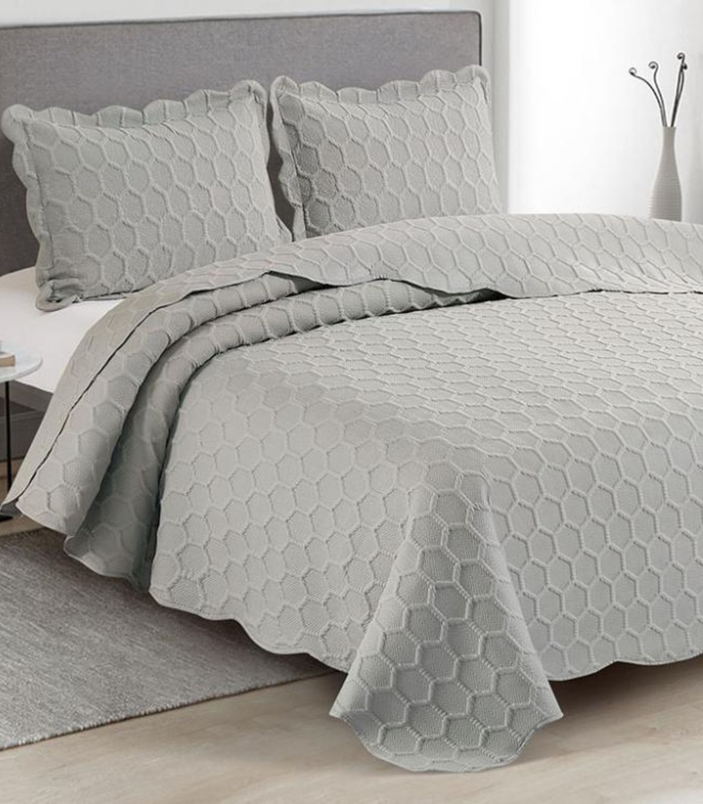 Colcha Ilusion Favo Queen Camesa Bege | Oscar